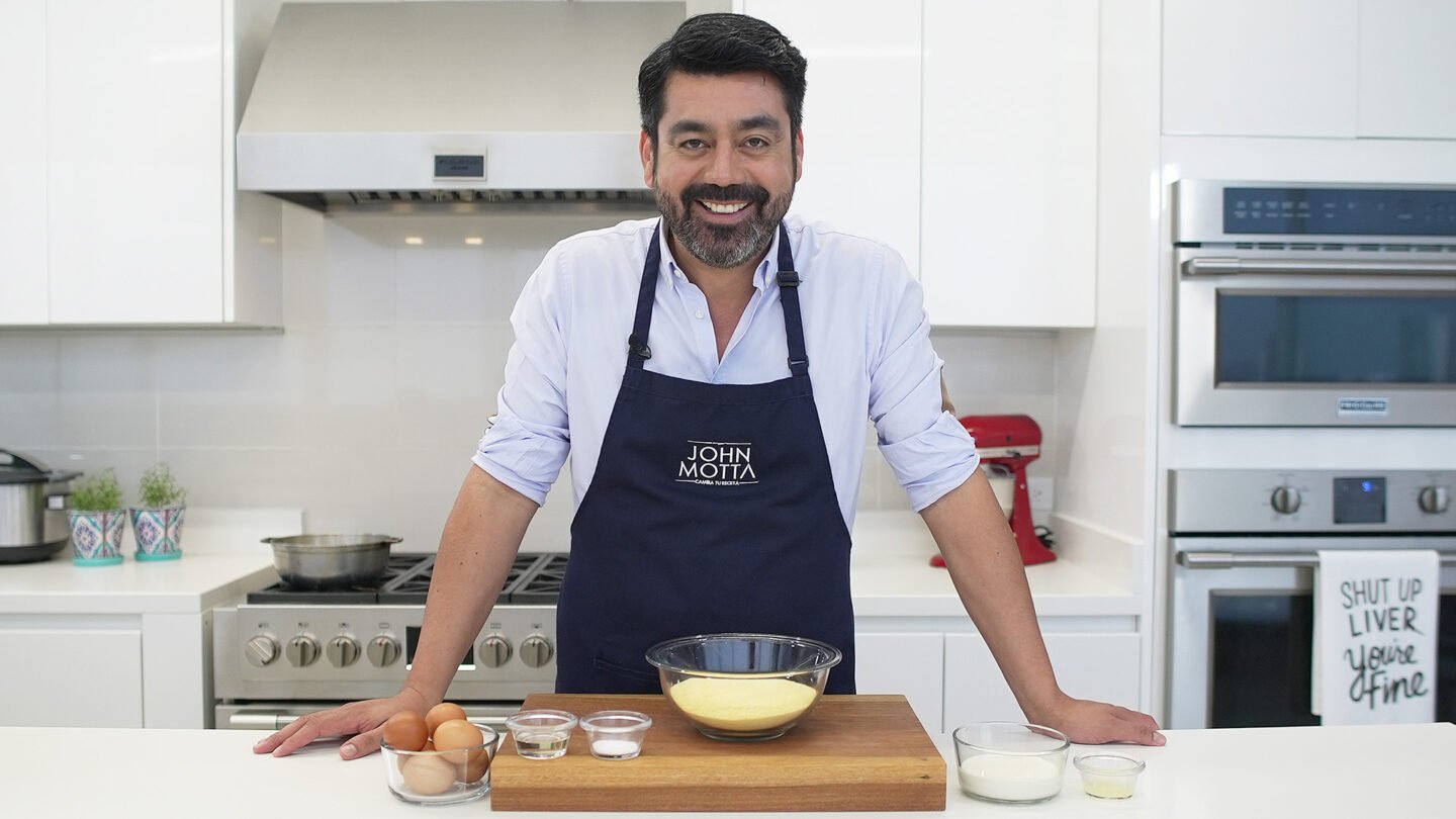 Arepa de huevo cocina colombiana | John Motta