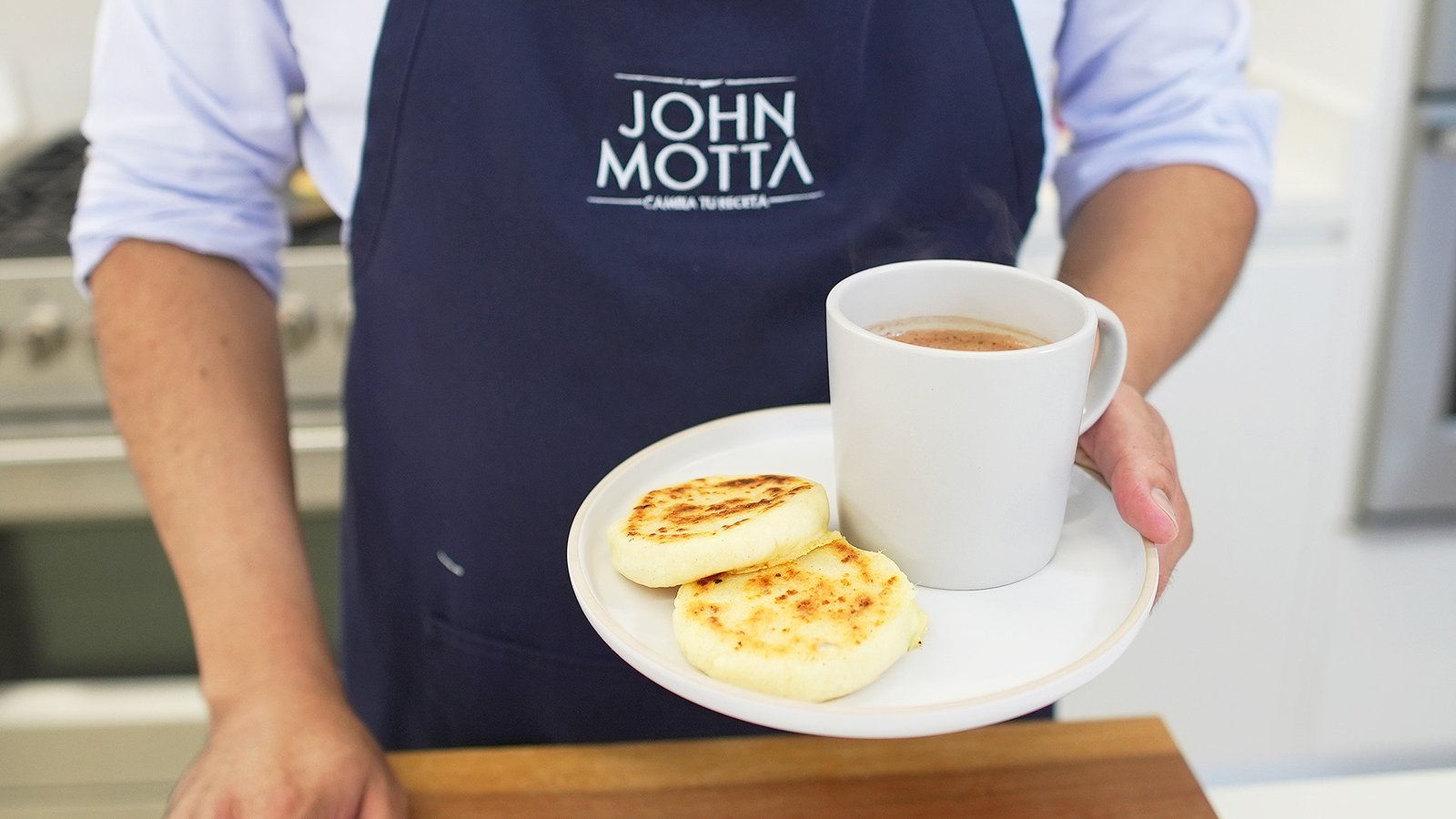 Arepas de Queso con Chocolate: Placer Dulce y Salado | Chef John Motta